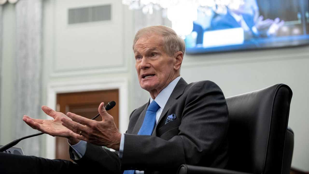 Former Senator Bill Nelson Sworn in as the 14th NASA Administrator