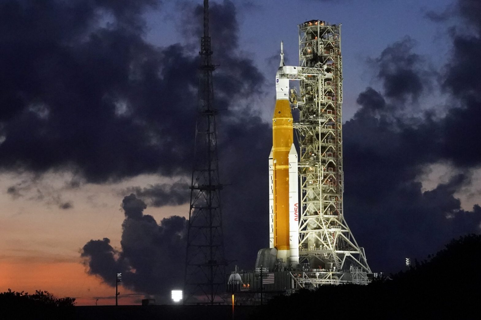 US space agency NASA launches Artemis-1 rocket on a mission to the moon US space agency NASA launches Artemis-1 rocket on a mission to the moon